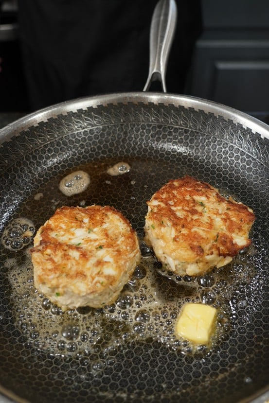 Pan-Seared Jumbo Lump Crab Cakes - Mr Make It Happen